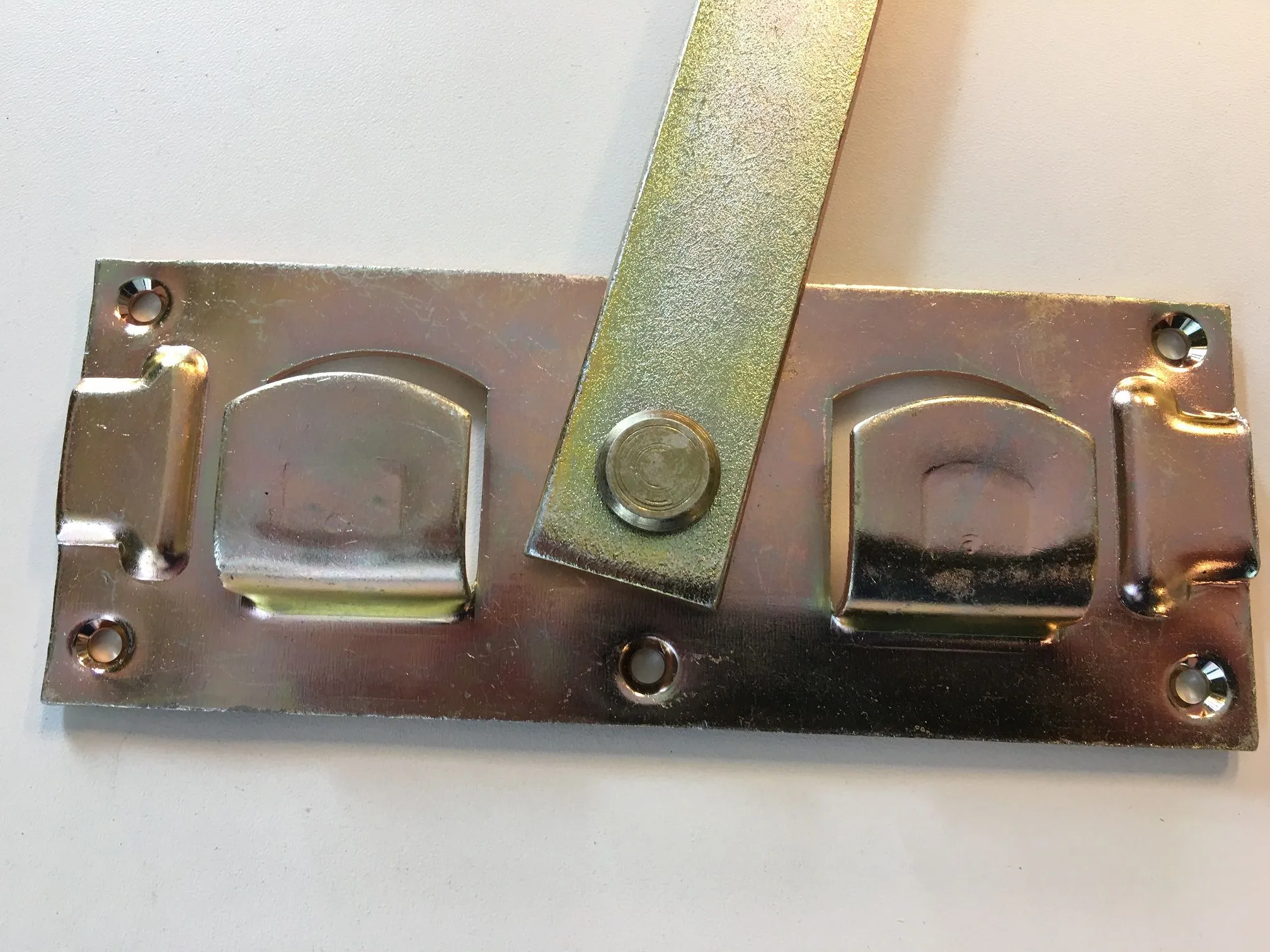 Groot valslot - poortslot, ijzer electrolytisch geel verzinkt